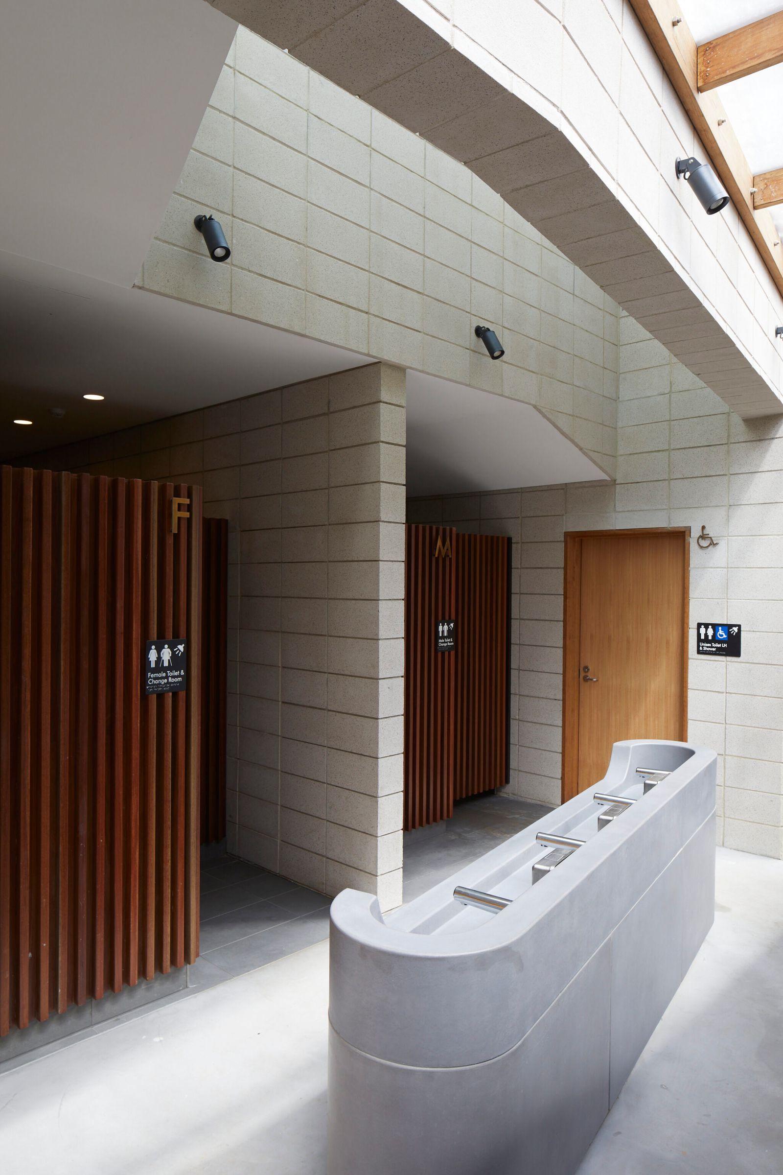 Long Reef SLSC by Adriano Pupilli Architects