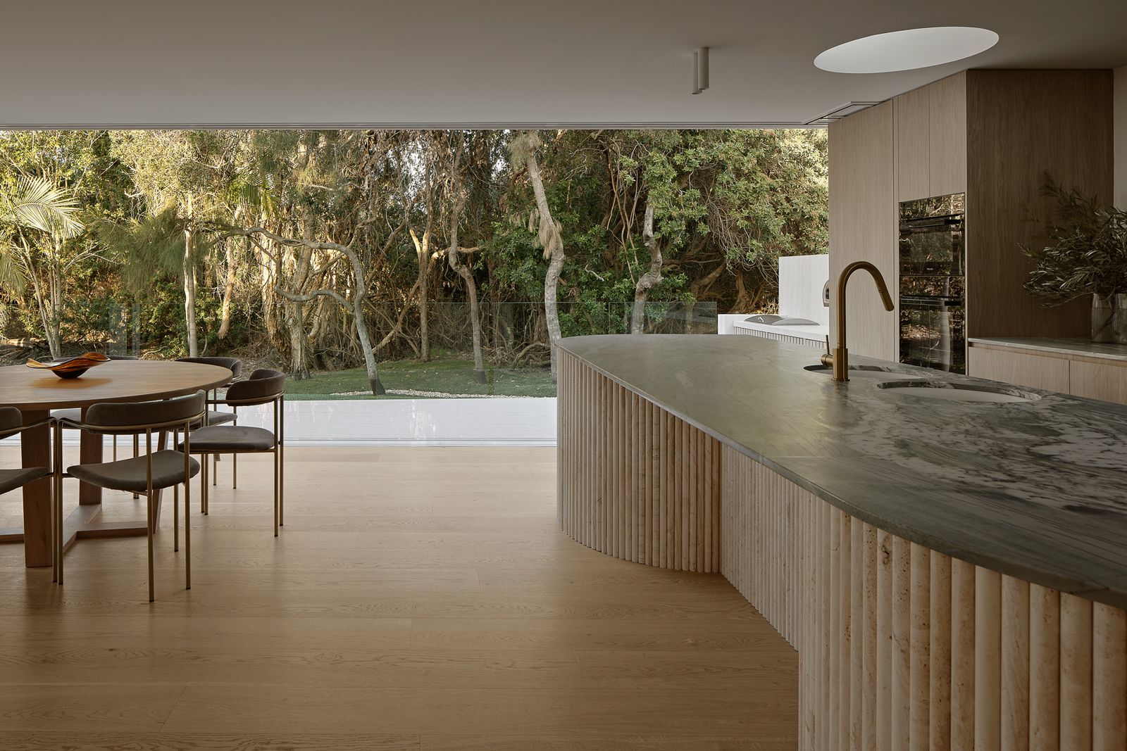 Oceanic House by OGE Group Architects