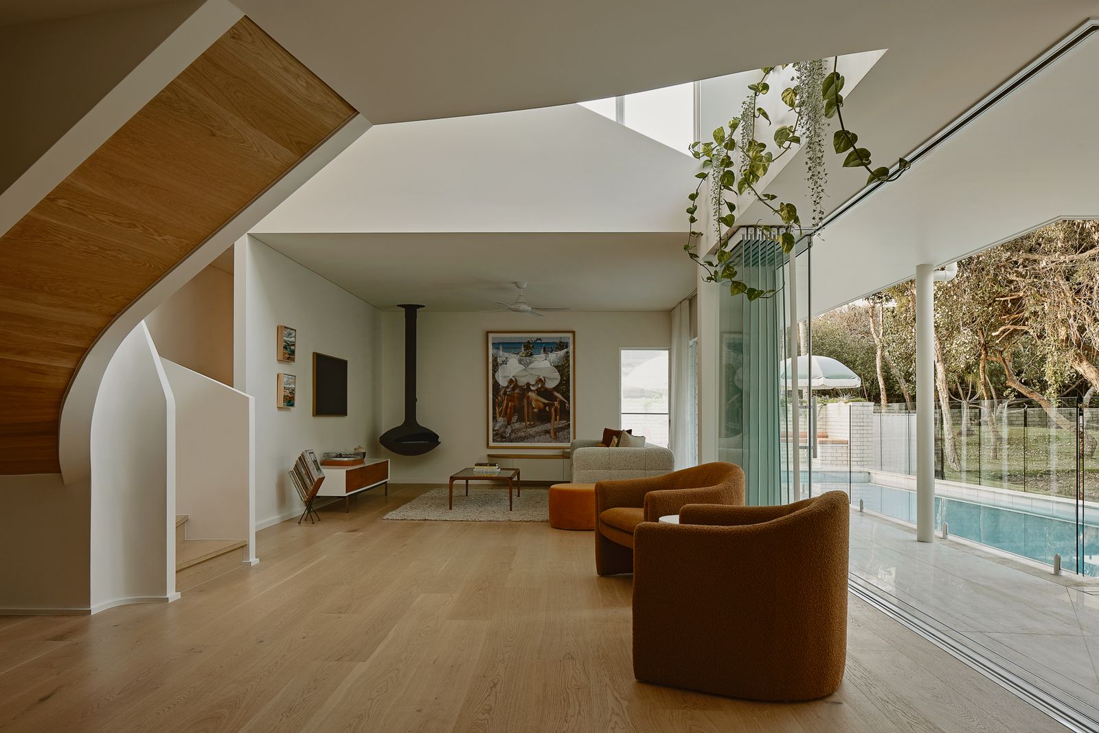 Oceanic House by OGE Group Architects